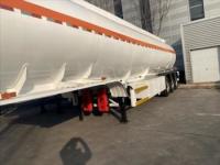 China Fuel Tanker Semi Trailer For Safe And Efficient Transportation Of Liquid Fuel And Hazardous Materials for sale