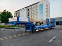 China Customizable Steel Multi Axis CIMC Lowbed Semi-Trailer Truck Trailers for sale