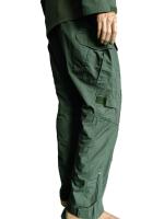 China Green Frog Style Tactical Army Training Uniform - 0.5kg Weight, XS-4XL Sizes with Protective Pads for sale