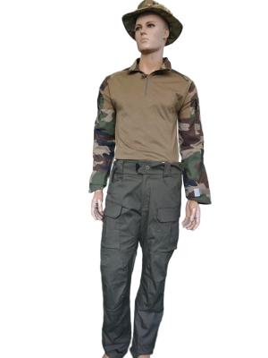 China Half-Zip Training Uniform Set 0.5kg with Ripstop Fabric in XS-4XL Sizes for Outdoor Exercises for sale