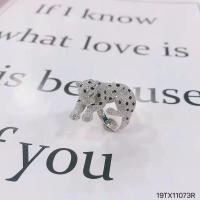 China Moissanite Sterling Silver 925 Diamond Ring White Gold Leopard Ring for sale