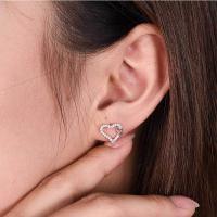 China Emerald Cut VVS Moissanite Jewelry Heart Stud Earrings OEM for sale