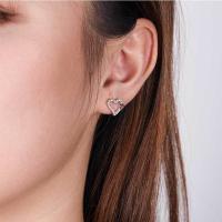 China Emerald Cut VVS Moissanite Jewelry Heart Stud Earrings OEM for sale