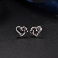 China Emerald Cut VVS Moissanite Jewelry Heart Stud Earrings OEM for sale