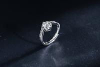 China 0.5 1 Carat 6 Prong Moissanite Engagement Ring D VSS1 925 Sterling Silver Custom for sale