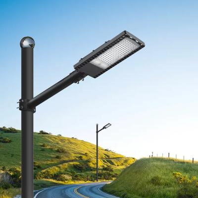 China Outdoor Industrial All In One Solar Street Lights 150w Powerful 180 Degree for sale