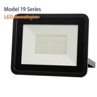 China Outdoor 50w Waterproof LED Solar Flood Lights Anti Glare Warm White for sale