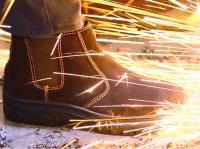 China Safety Shoes For Welders AntiSmashing Anti Piercing Oil Resistant High Temperature Safety Shoes for sale