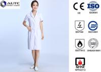 China White Disposable Medical Workwear 30g-60g Weight Excellent Clipping Well Fit for sale