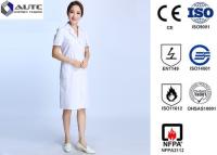 China White Disposable Medical Workwear 30g-60g Weight Excellent Clipping Well Fit for sale