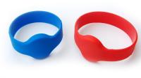 China 13.56 MHz ISO 14443 A RFID Silicone Wristband with 1K Chip Waterproof 10000 Cycles for sale