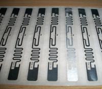 China AZ H3 Chip RFID UHF Inlay 960MHz ISO/IEC 18000-6C Protocol with 800-Bit Memory and 10m Range for sale
