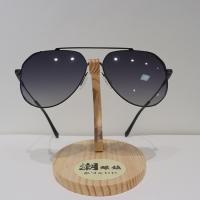 China Anti Reflective Unisex Round Double Bridge Polarized 148mm Gradient Lens Sunglasses for sale