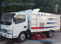 China Donfeng 4 X 2 Road Sweeper Truck Vacuum Sweeper Truck 103kw 140hp 5M3 for sale