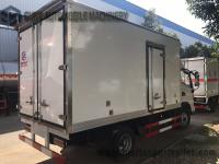 China 1-4 Ton  JAC 4x2 Light Refrigerator Van Truck / Dry Box Van Cargo Truck 3308 Mm Wheel Base for sale