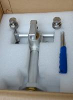 China Portable Pneumatic Hand Pump Calibrator Pressure Generator 60bar 0.05% F.S for Air Media for sale