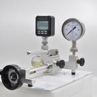 China Manual Hydraulic Pressure Hand Pump 700 bar HS705 for Transformer Oil Pressure Gauge Calibration for sale