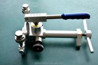 China 0.1mbar Adjustment Resolution HS703 Hand-operated Calibration Pressure Source in Buna-N for sale