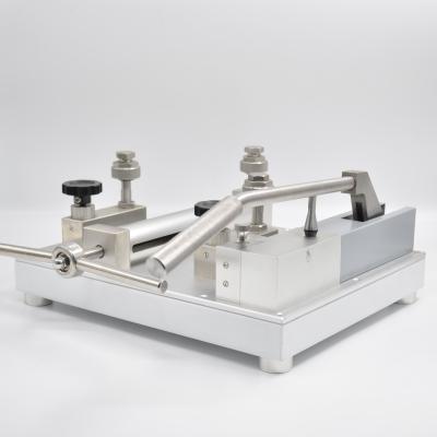 China 14kgs Pneumatic Pressure Test Pump Ideal for Industrial Testing Applications for sale