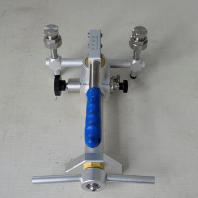 China Industrial HS703 Air Pressure Calibration Pump 60bar Stainless Steel Portable for sale