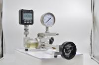 China Hydraulic Oil Pressure Comparator 0-700 bar Portable Calibration Pump HS705 for sale