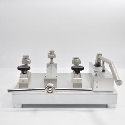 China Pneumatic Pressure Calibration Pump HS721 -0.95 to 60 bar 14.8 kg for Gauge Testing for sale