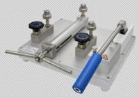 China Manual Pneumatic Pressure Comparator M20x1.5 Female 3 Outputs 140bar for sale