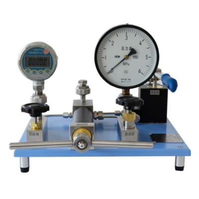 China HS721 Pneumatic Vacuum Pressure Comparator 0.95 to 60 bar 10Pa Resolution for sale
