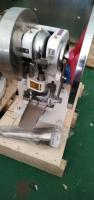 China Automatic Electric Granules Tablet Make Machine Commercial Milk Pill Press Machine for sale