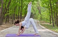 China 10mm Extra Thick Non Slip Exercise & Fitness Extremely Comfortable Yoga Mat for sale