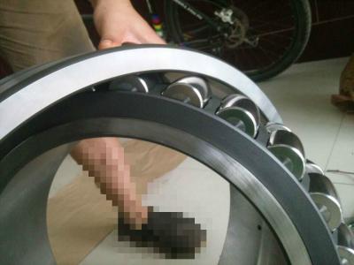 China Spherical roller bearing,cylindrical and tapered bore,23064CC/W33 for sale