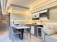 China Prefabricated Outdoor Office Pod High Privacy Eco Friendly With A Terrace for sale