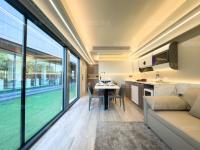 China Prefabricated Outdoor Office Pod High Privacy Eco Friendly With A Terrace for sale