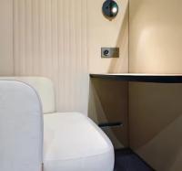 China Customizable Freestanding Sound Proof Meeting Pods Soundproof Home Office Pod for sale