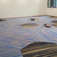 China Commercial Room Plush Printed Luxury Carpet Tiles 50x50 60.96x60.96 Tile Hotel Carpet for sale
