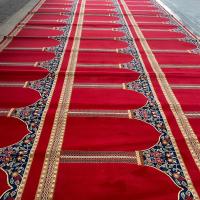 China Jute Backing Muslim Prayer Rug Wall to Wall Prayer Carpet Roll for Mosque in Home for sale