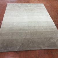 China Soft and Durable 100% Wool Handmade Silk Rugs Carpets Pile Height 9-17mm for sale