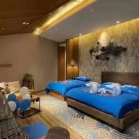 China Custom Luxury Designer Wool Hand Tufted Living Room Carpet For Cut Pile Commercial Room for sale