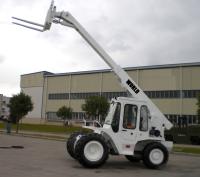 China Engine Powered Telehandler with Joystick Controls for sale