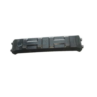 China 700mm Long Rubber Sheet Universal Excavator Spare Parts 12 Tons Machine for sale