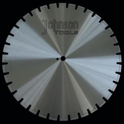 China 600mm Laser Welded Diamond Asphalt Saw Blade - 4.4mm Segment Thickness for Highway Cutting for sale