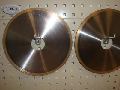 China 300×2.2×60mm Continuous Rim Diamond Blade for Ceramic and Vitrified Tiles - Fast Cutting with 10mm Segment Height for sale