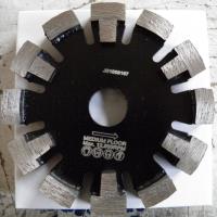 China 120mm Tuck Point Diamond Blade with 12 Segments and Protection Teeth for Concrete Cutting for sale