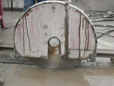 China 600-1600mm Diamond Wall Saw Blade with Single U Segment for Reinforced Concrete Cutting - 4.8/5mm Thickness for sale