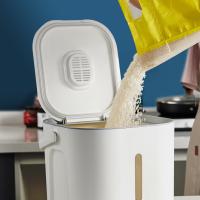 China Customizable Logo Food Grade PP Plastic Rice Storage Container with Spoon 5-10kg Load for sale