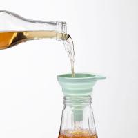 China Food Grade Material Kitchen Mini Soft Silicone Retractable Collapsible Funnel for sale