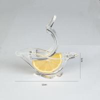 China Portable Transparent Fruit Juicer Acrylic Manual Lemon Slice Squeezer for Citrus Fruits for sale