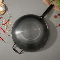 China Minimalist Style Non Stick Honeycomb 34cm Pure Iron Frying Wok Sustainable and Durable for sale