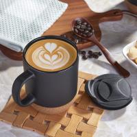 China Large Coffee Mug with Handle Minimalist Style Insulated Cork Bottom Splash Proof Lid for sale