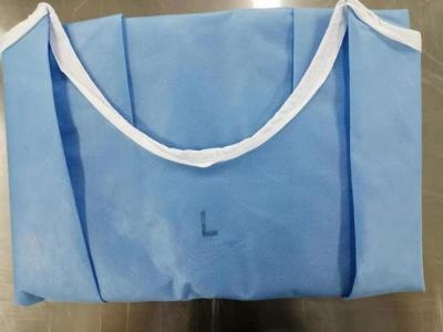 China EO Sterile Disposable Medical Gowns Waterproof For Clinic / Hospital Protection for sale